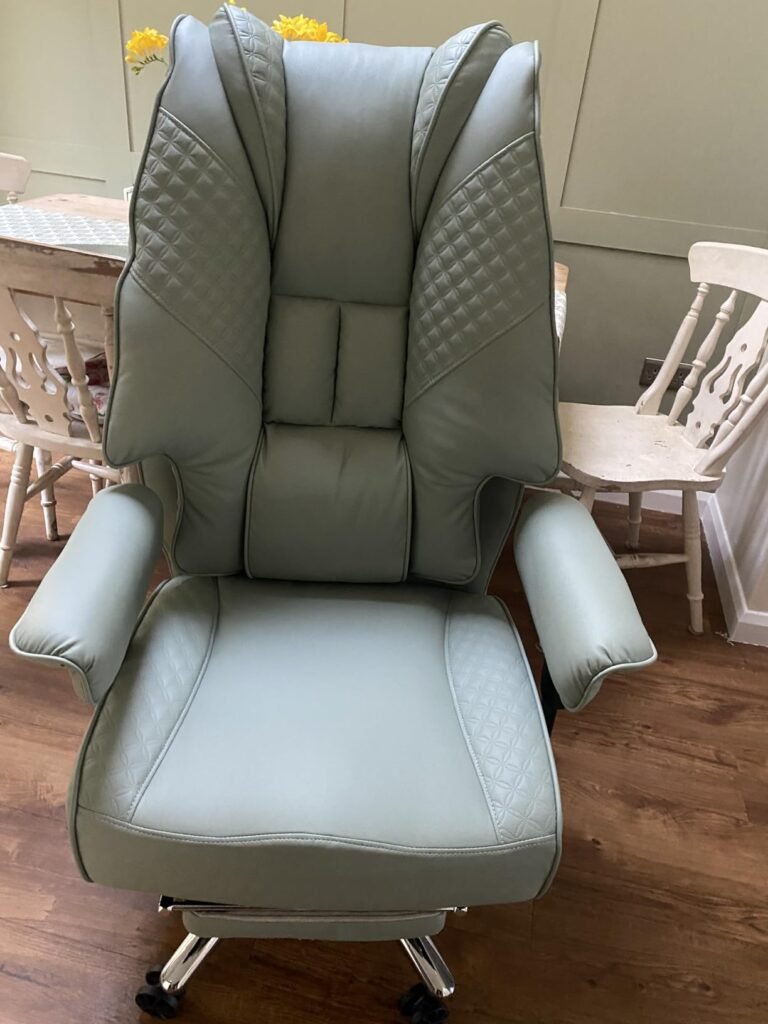 Best Office Chair For Heavy Person UK: Must Read Before Buy!